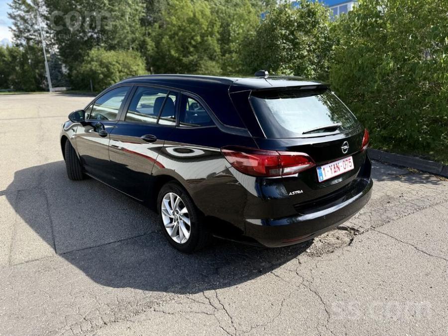 Black Opel Astra 2020 in Riga, with an engine capacity of 1.50 L and mileage of 260 thousand km for 7800 €, photo 3 on AUTOMOTO.COM.LV
