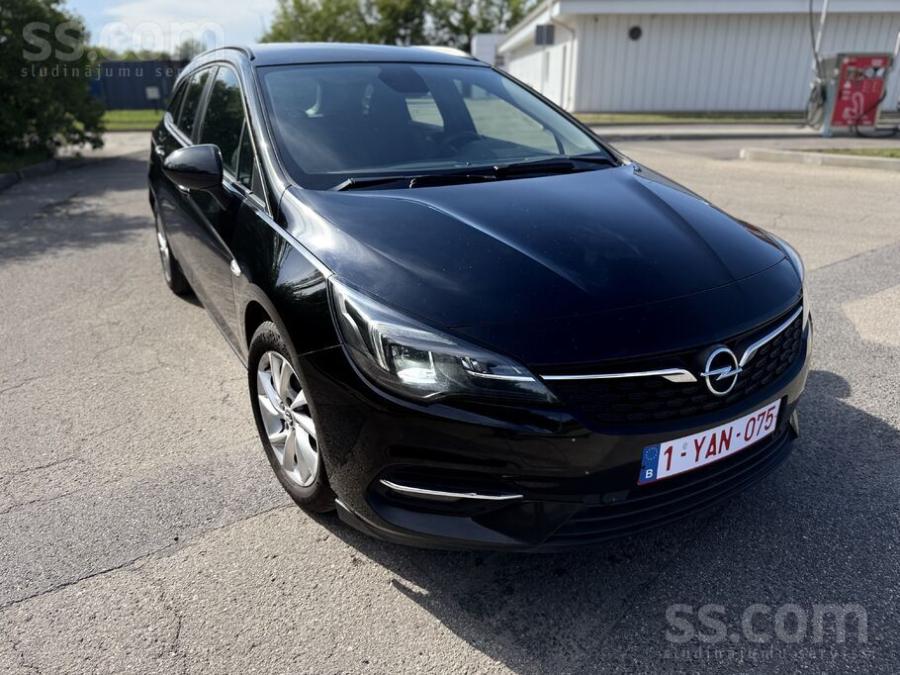 Black Opel Astra 2020 in Riga, with an engine capacity of 1.50 L and mileage of 260 thousand km for 7800 €, photo 4 on AUTOMOTO.COM.LV