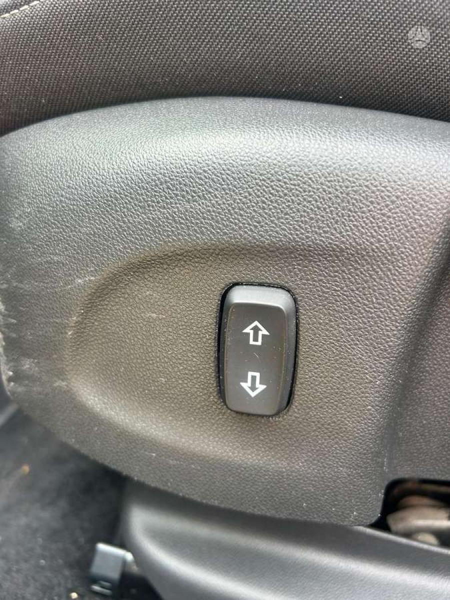 Melns Opel Astra 2020 Marijampole, ar dzinēja tilpumu 1.20 L un nobraukumu 150 tūkst. km par 6500 €, foto 14 vietnē AUTOMOTO.COM.LV