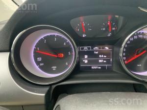 Black Opel Astra 2020 in Riga, with an engine capacity of 1.60 L and mileage of 157 thousand km for 6300 €, photo 7 on AUTOMOTO.COM.LV
