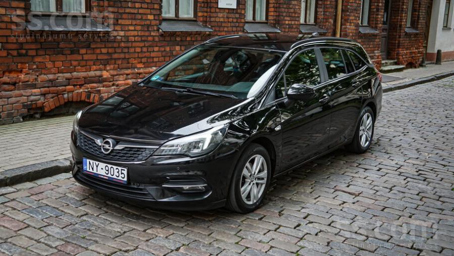 Black Opel Astra 2021 in Riga, with an engine capacity of 1.50 L and mileage of 205 thousand km for 6950 €, photo 1 on AUTOMOTO.COM.LV