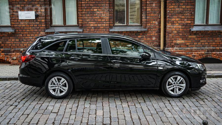 Black Opel Astra 2021 in Riga, with an engine capacity of 1.50 L and mileage of 205 thousand km for 6950 €, photo 6 on AUTOMOTO.COM.LV