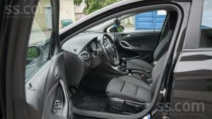 Black Opel Astra 2021 in Riga, with an engine capacity of 1.50 L and mileage of 205 thousand km for 6950 €, photo 8 on AUTOMOTO.COM.LV