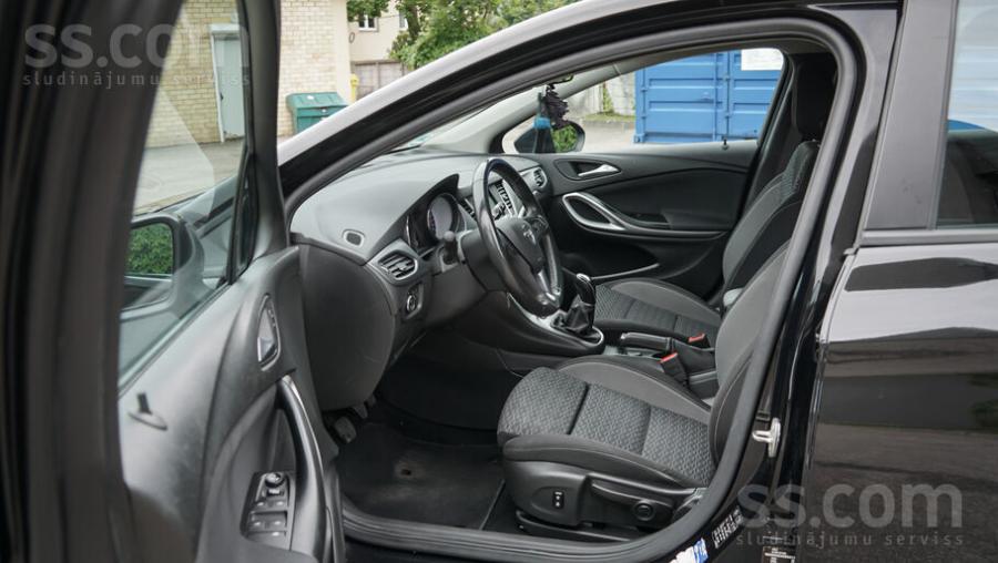 Black Opel Astra 2021 in Riga, with an engine capacity of 1.50 L and mileage of 205 thousand km for 6950 €, photo 8 on AUTOMOTO.COM.LV