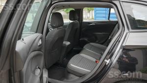 Black Opel Astra 2021 in Riga, with an engine capacity of 1.50 L and mileage of 205 thousand km for 6950 €, photo 9 on AUTOMOTO.COM.LV