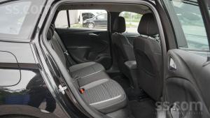 Black Opel Astra 2021 in Riga, with an engine capacity of 1.50 L and mileage of 205 thousand km for 6950 €, photo 10 on AUTOMOTO.COM.LV