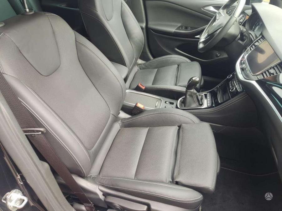 Melns Opel Astra 2021 Pakruojis, ar dzinēja tilpumu 1.20 L un nobraukumu 72 tūkst. km par 7450 €, foto 14 vietnē AUTOMOTO.COM.LV