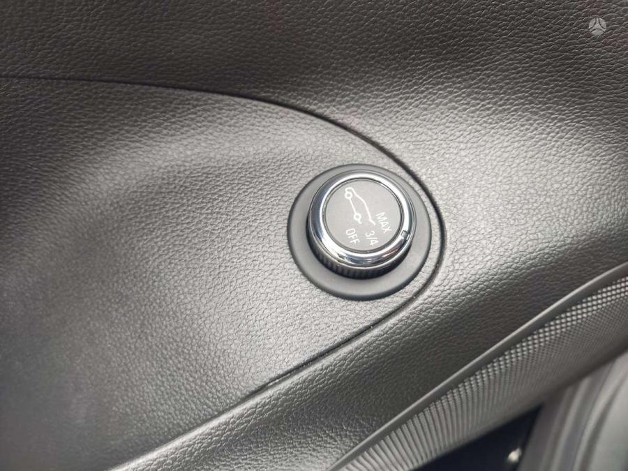 Melns Opel Astra 2021 Pakruojis, ar dzinēja tilpumu 1.20 L un nobraukumu 72 tūkst. km par 7450 €, foto 20 vietnē AUTOMOTO.COM.LV