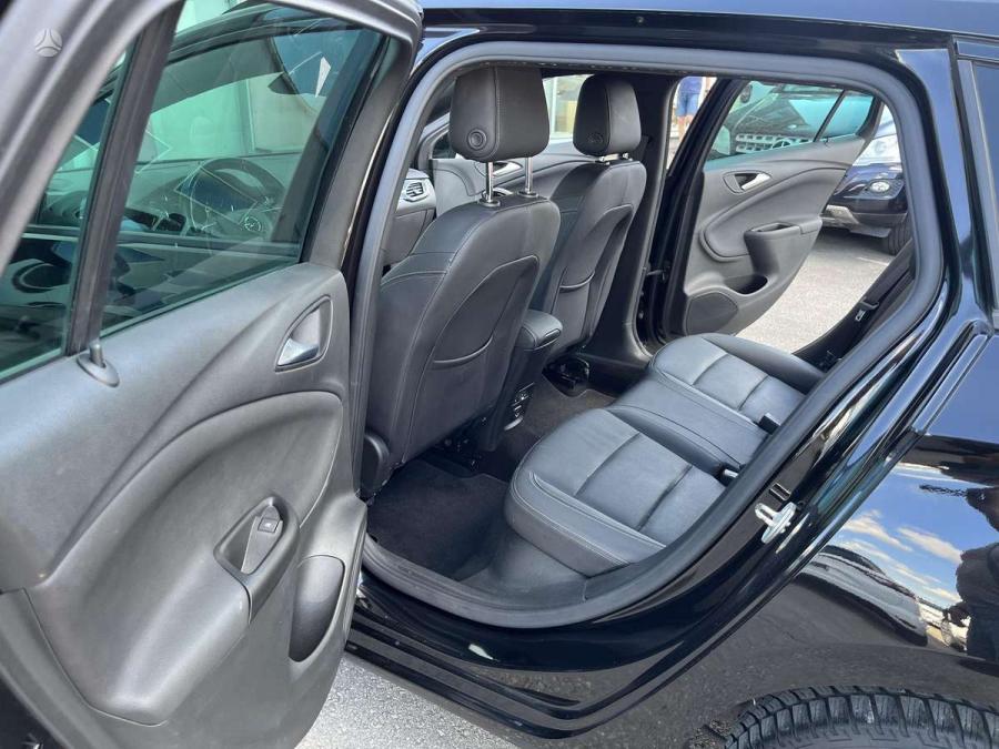 Black Opel Astra 2021 in Taurage, with an engine capacity of 1.20 L and mileage of 159 thousand km for 7800 €, photo 11 on AUTOMOTO.COM.LV