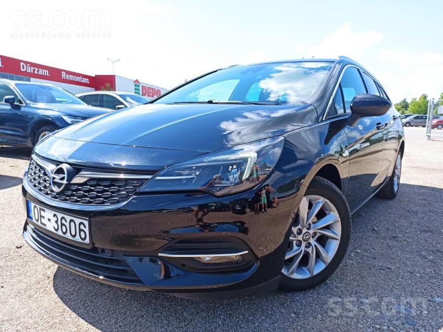 Black Opel Astra 2021 in Daugavpils, with an engine capacity of 1.50 L and mileage of 0 thousand km for 8950 €, photo 1 on AUTOMOTO.COM.LV