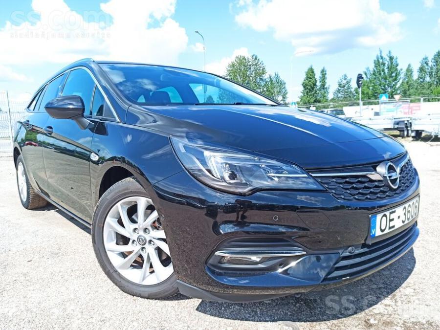 Black Opel Astra 2021 in Daugavpils, with an engine capacity of 1.50 L and mileage of 0 thousand km for 8950 €, photo 3 on AUTOMOTO.COM.LV