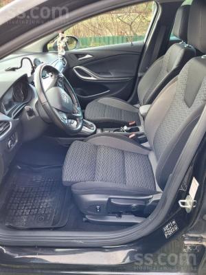 Black Opel Astra 2021 in Riga, with an engine capacity of 1.50 L and mileage of 184 thousand km for 9000 €, photo 4 on AUTOMOTO.COM.LV
