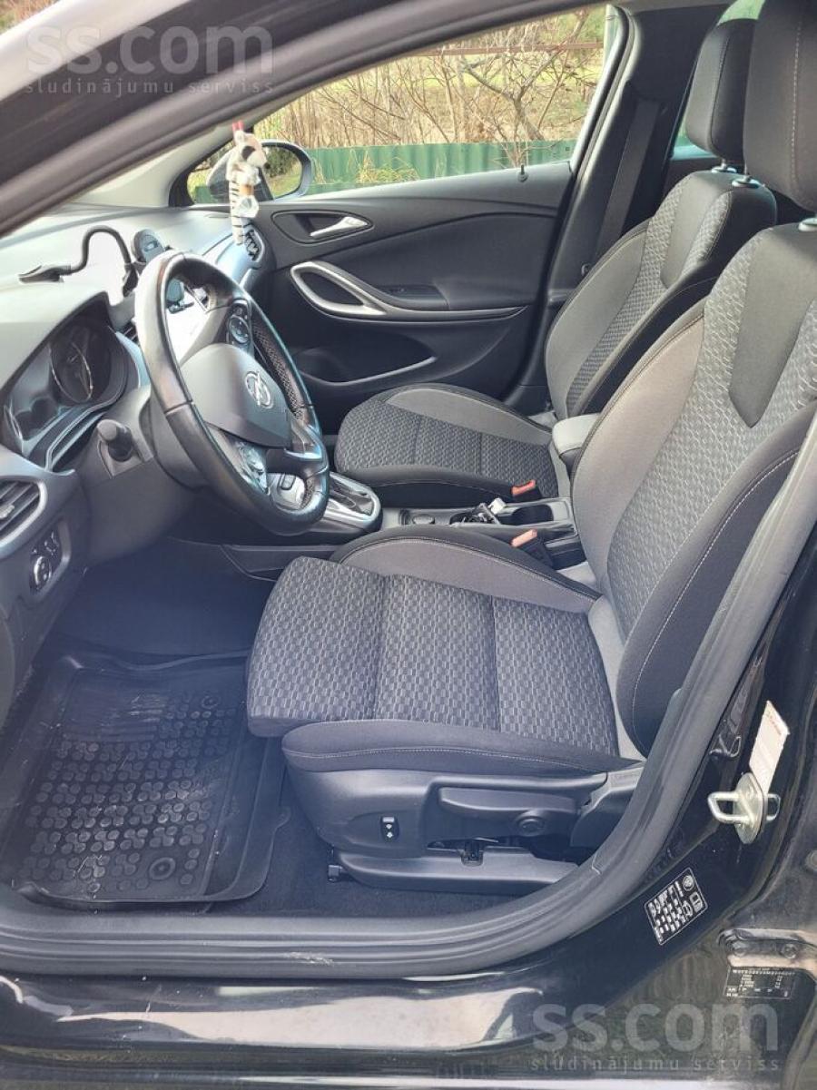 Black Opel Astra 2021 in Riga, with an engine capacity of 1.50 L and mileage of 184 thousand km for 9000 €, photo 4 on AUTOMOTO.COM.LV
