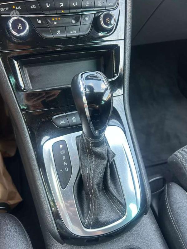 Melns Opel Astra 2021 Marijampole, ar dzinēja tilpumu 1.40 L un nobraukumu 190 tūkst. km par 5490 €, foto 4 vietnē AUTOMOTO.COM.LV