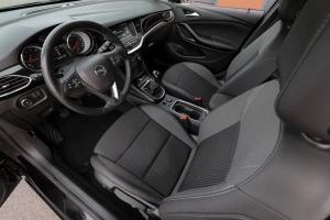 Black Opel Astra 2021 in Jelgava, with an engine capacity of 1.20 L and mileage of 92 thousand km for 8990 €, photo 9 on AUTOMOTO.COM.LV