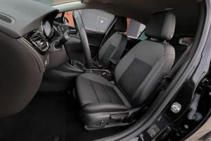 Black Opel Astra 2021 in Jelgava, with an engine capacity of 1.20 L and mileage of 92 thousand km for 8990 €, photo 10 on AUTOMOTO.COM.LV