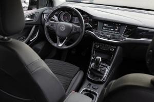 Black Opel Astra 2021 in Jelgava, with an engine capacity of 1.20 L and mileage of 92 thousand km for 8990 €, photo 14 on AUTOMOTO.COM.LV
