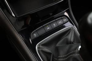 Black Opel Astra 2021 in Jelgava, with an engine capacity of 1.20 L and mileage of 92 thousand km for 8990 €, photo 23 on AUTOMOTO.COM.LV