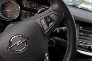 Black Opel Astra 2021 in Jelgava, with an engine capacity of 1.20 L and mileage of 92 thousand km for 8990 €, photo 25 on AUTOMOTO.COM.LV