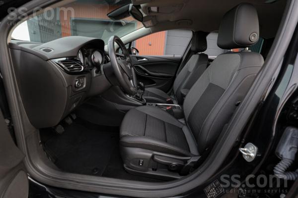 Black Opel Astra 2021 in Jelgava, with an engine capacity of 1.20 L and mileage of 0 thousand km for 8750 €, photo 7 on AUTOMOTO.COM.LV