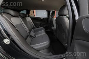 Melns Opel Astra 2021 Jelgava, ar dzinēja tilpumu 1.20 L un nobraukumu 0 tūkst. km par 8750 €, foto 12 vietnē AUTOMOTO.COM.LV
