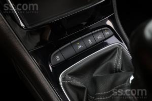 Melns Opel Astra 2021 Jelgava, ar dzinēja tilpumu 1.20 L un nobraukumu 0 tūkst. km par 8750 €, foto 23 vietnē AUTOMOTO.COM.LV