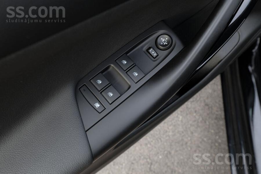 Melns Opel Astra 2021 Jelgava, ar dzinēja tilpumu 1.20 L un nobraukumu 0 tūkst. km par 8750 €, foto 29 vietnē AUTOMOTO.COM.LV