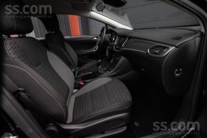 Melns Opel Astra 2021 Jelgava, ar dzinēja tilpumu 1.20 L un nobraukumu 0 tūkst. km par 8750 €, foto 8 vietnē AUTOMOTO.COM.LV