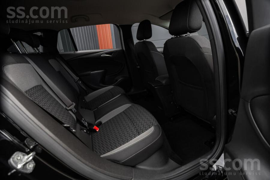 Melns Opel Astra 2021 Jelgava, ar dzinēja tilpumu 1.20 L un nobraukumu 0 tūkst. km par 8750 €, foto 9 vietnē AUTOMOTO.COM.LV