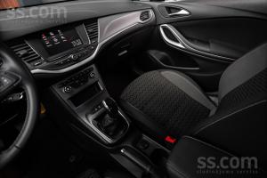 Melns Opel Astra 2021 Jelgava, ar dzinēja tilpumu 1.20 L un nobraukumu 0 tūkst. km par 8750 €, foto 17 vietnē AUTOMOTO.COM.LV