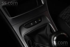 Melns Opel Astra 2021 Jelgava, ar dzinēja tilpumu 1.20 L un nobraukumu 0 tūkst. km par 8750 €, foto 18 vietnē AUTOMOTO.COM.LV