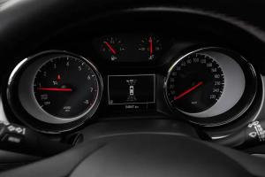 Black Opel Astra 2021 in Jelgava, with an engine capacity of 1.20 L and mileage of 55 thousand km for 8750 €, photo 27 on AUTOMOTO.COM.LV