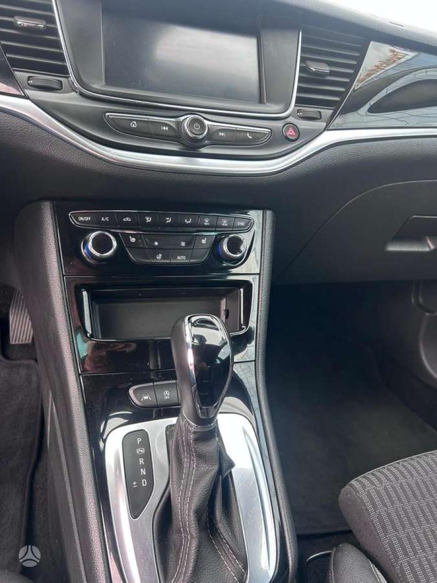 Black Opel Astra 2021 in Marijampole, with an engine capacity of 1.34 L and mileage of 190 thousand km for 5590 €, photo 12 on AUTOMOTO.COM.LV