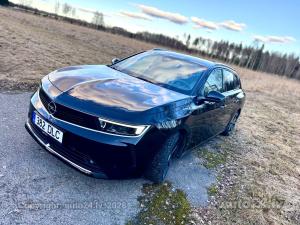 Black Opel Astra 2022 in Viljandi, with an engine capacity of 1.20 L and mileage of 89 thousand km for 16800 €, photo  on AUTOMOTO.COM.LV