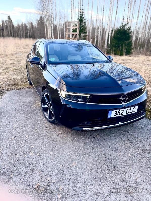 Black Opel Astra 2022 in Viljandi, with an engine capacity of 1.20 L and mileage of 89 thousand km for 16800 €, photo 2 on AUTOMOTO.COM.LV