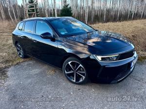 Black Opel Astra 2022 in Viljandi, with an engine capacity of 1.20 L and mileage of 89 thousand km for 16800 €, photo 5 on AUTOMOTO.COM.LV