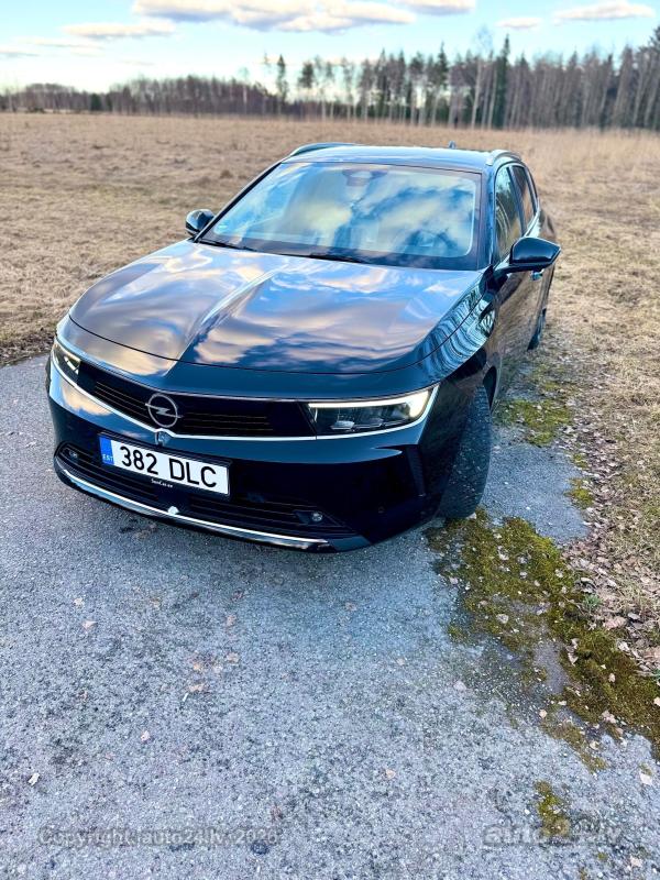 Black Opel Astra 2022 in Viljandi, with an engine capacity of 1.20 L and mileage of 89 thousand km for 16800 €, photo 6 on AUTOMOTO.COM.LV