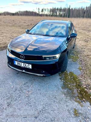 Black Opel Astra 2022 in Viljandi, with an engine capacity of 1.20 L and mileage of 89 thousand km for 16800 €, photo 7 on AUTOMOTO.COM.LV