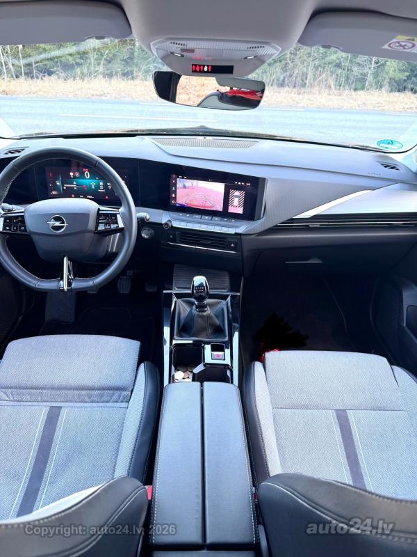 Black Opel Astra 2022 in Viljandi, with an engine capacity of 1.20 L and mileage of 89 thousand km for 16800 €, photo 7 on AUTOMOTO.COM.LV