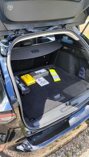 Black Opel Astra 2023 in Vilnius, with an engine capacity of 1.50 L and mileage of 78 thousand km for 18392 €, photo 22 on AUTOMOTO.COM.LV