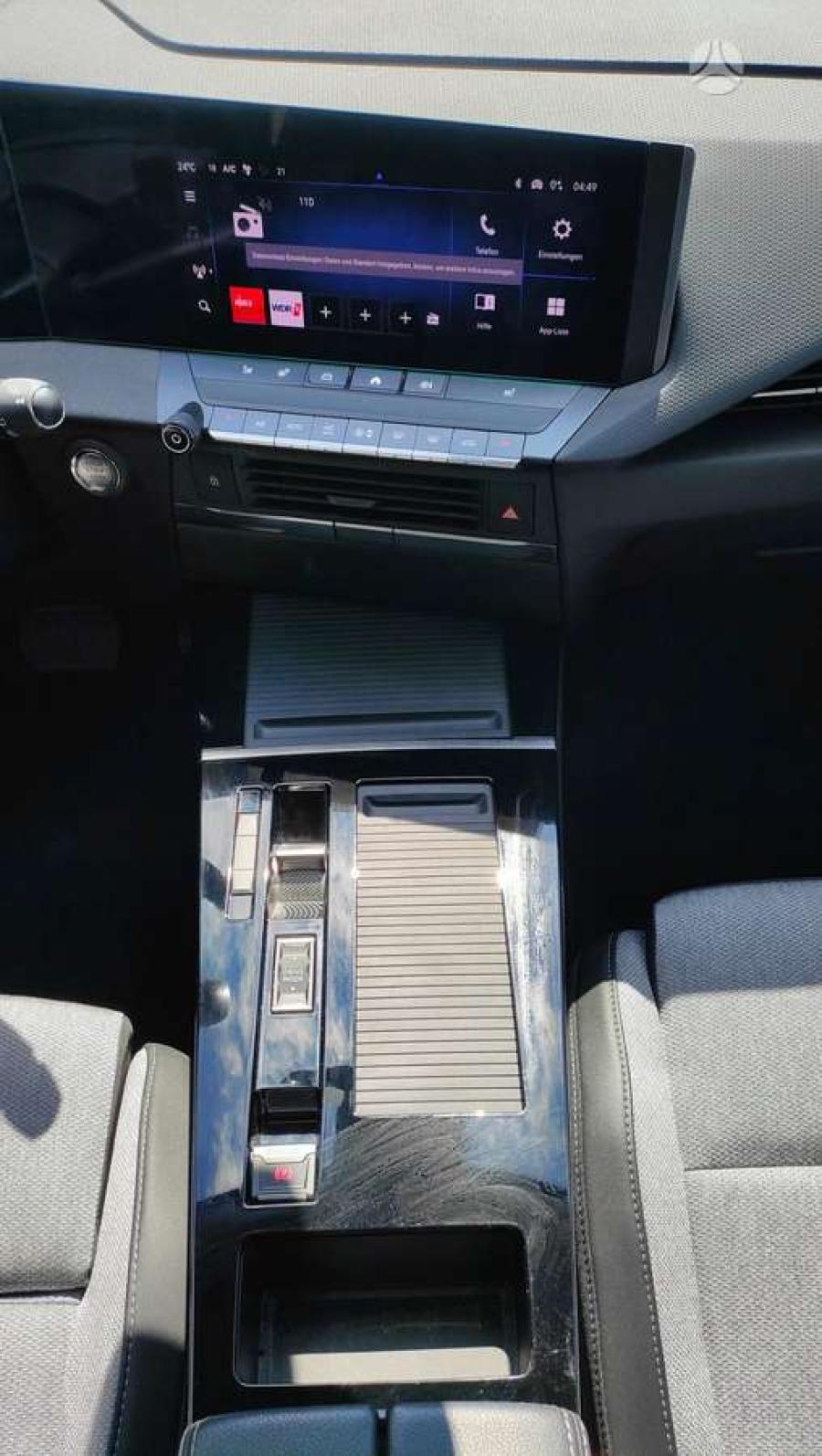 Black Opel Astra 2023 in Vilnius, with an engine capacity of 1.50 L and mileage of 78 thousand km for 18392 €, photo 25 on AUTOMOTO.COM.LV