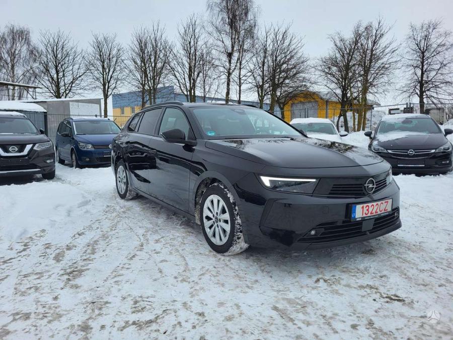 Melns Opel Astra 2024 Klaipėda, ar dzinēja tilpumu 1.50 L un nobraukumu 85 tūkst. km par 17900 €, foto 1 vietnē AUTOMOTO.COM.LV