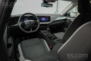 Melns Opel Astra 2024 Rīga, ar dzinēja tilpumu 1.20 L un nobraukumu 0 tūkst. km par 13995 €, foto 13 vietnē AUTOMOTO.COM.LV