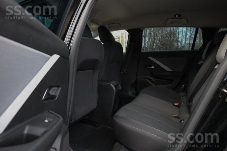 Melns Opel Astra 2024 Rīga, ar dzinēja tilpumu 1.20 L un nobraukumu 0 tūkst. km par 13995 €, foto 15 vietnē AUTOMOTO.COM.LV