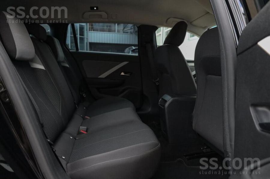 Melns Opel Astra 2024 Rīga, ar dzinēja tilpumu 1.20 L un nobraukumu 0 tūkst. km par 13995 €, foto 16 vietnē AUTOMOTO.COM.LV