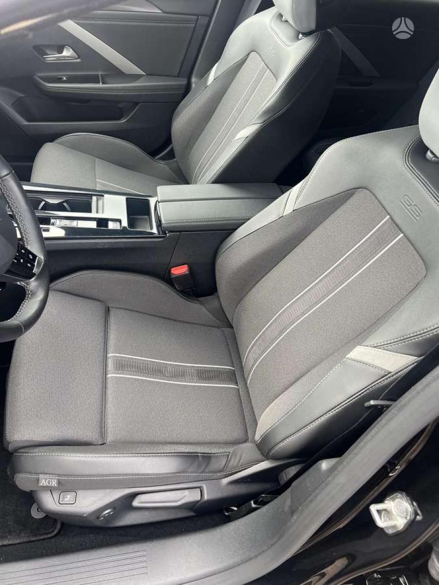 Melns Opel Astra 2024 Telšiai, ar dzinēja tilpumu 1.50 L un nobraukumu 97 tūkst. km par 16940 €, foto 19 vietnē AUTOMOTO.COM.LV
