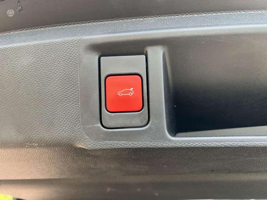 Melns Opel Astra 2024 Telšiai, ar dzinēja tilpumu 1.50 L un nobraukumu 97 tūkst. km par 16940 €, foto 33 vietnē AUTOMOTO.COM.LV