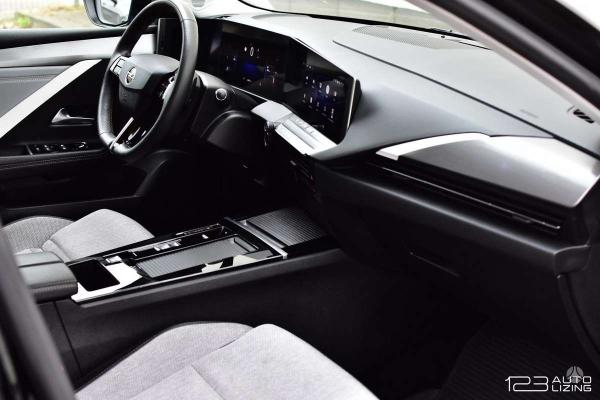 Black Opel Astra 2024 in Kretinga, with an engine capacity of 1.50 L and mileage of 62 thousand km for 15999 €, photo 2 on AUTOMOTO.COM.LV