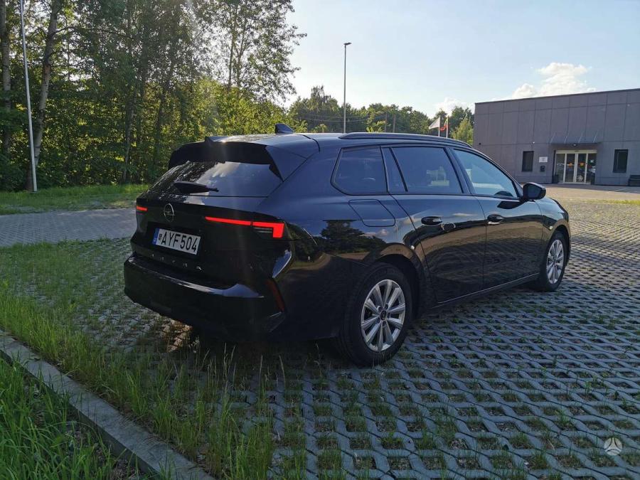 Black Opel Astra 2024 in Kaunas, with an engine capacity of 1.20 L and mileage of 59 thousand km for 15900 €, photo 1 on AUTOMOTO.COM.LV