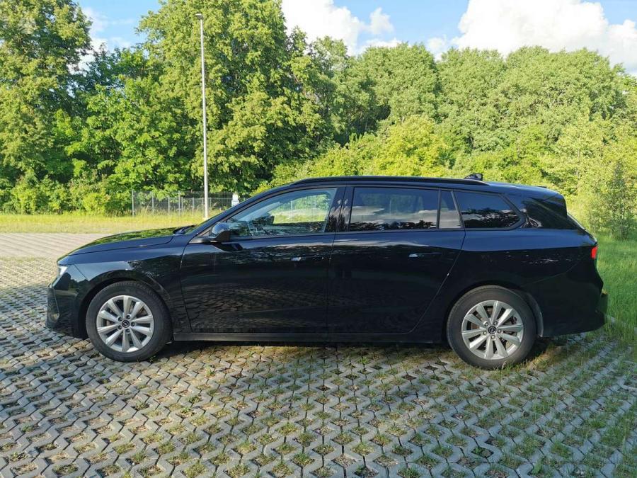 Black Opel Astra 2024 in Kaunas, with an engine capacity of 1.20 L and mileage of 59 thousand km for 15900 €, photo 10 on AUTOMOTO.COM.LV